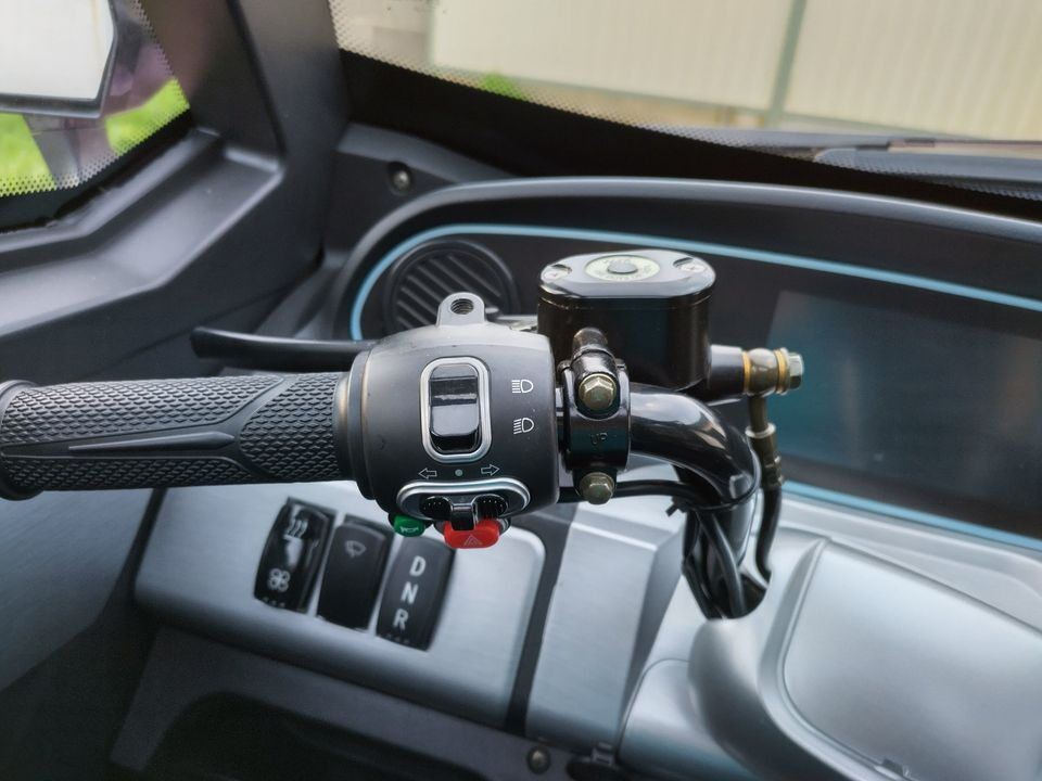 Firefly V3 HB LEMS Luxury Enclosed Cabin Mobility Scooter